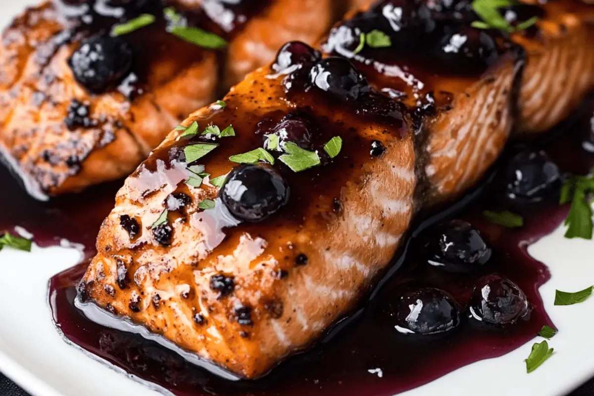 Blueberry Glazed Salmon - cookefast.com